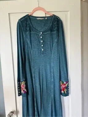 Soft Surroundings | Dresses | Soft Surroundings Embroidered Cuff Maxi ...
